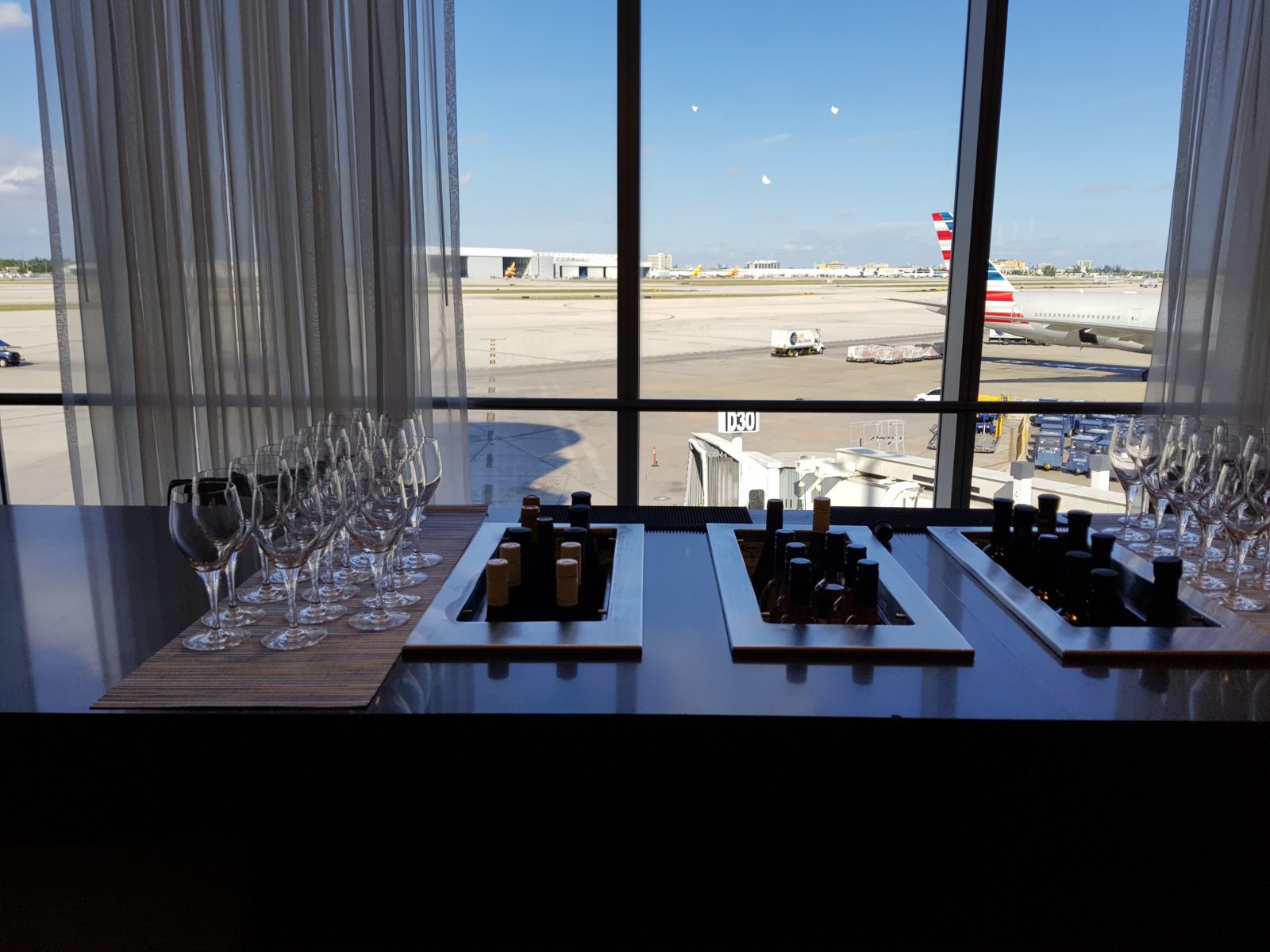 Lounge Review: American Flagship Lounge Miami Concourse D