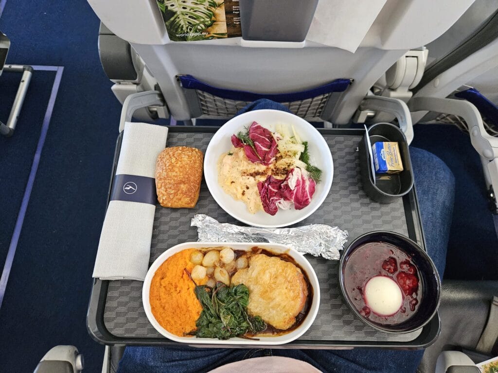 Flight review: Lufthansa Business class Helsinki-Frankfurt A320-200 (2023)